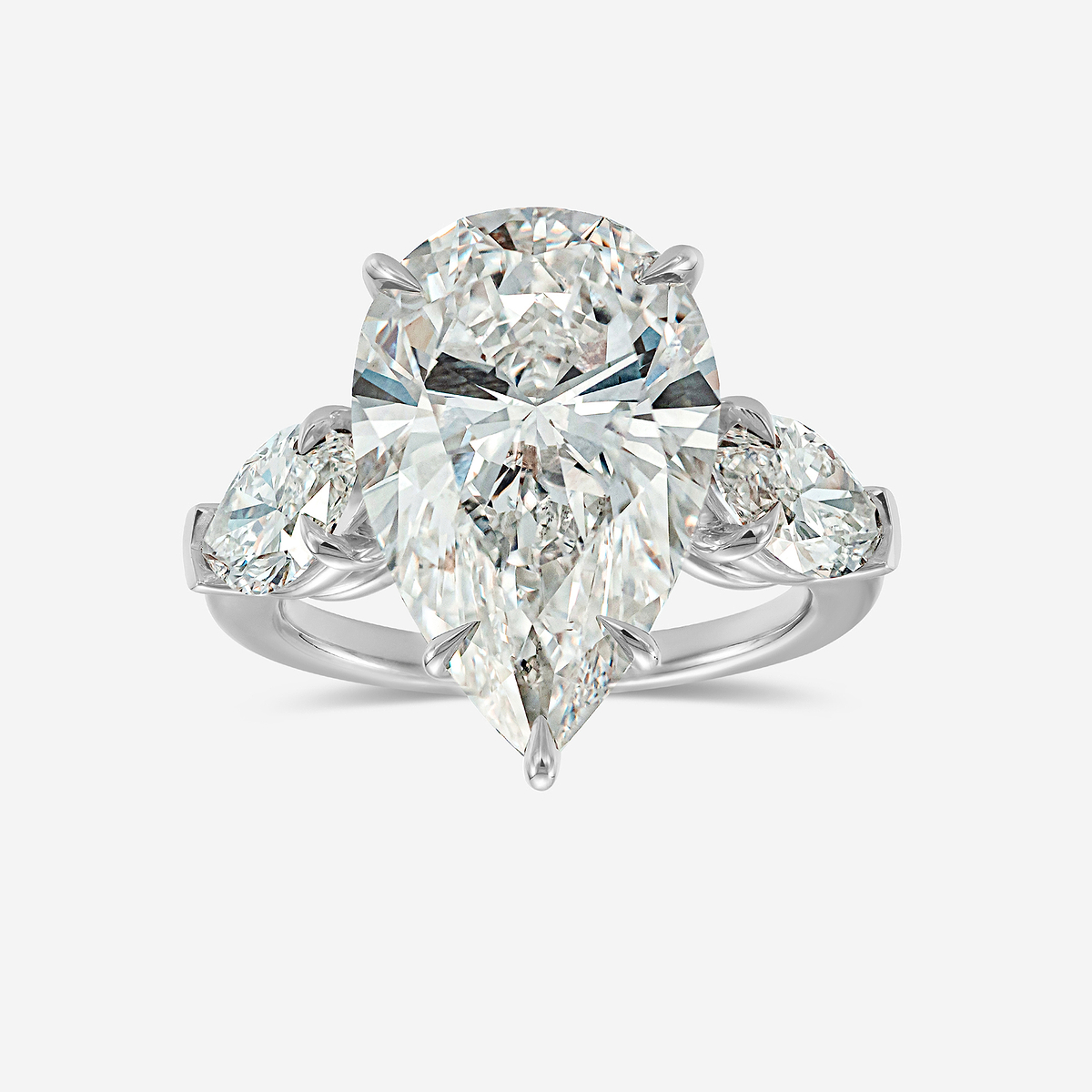 Rio Ring 18K White Gold, E, VS1